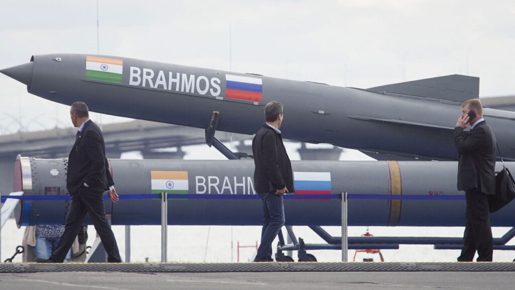 India delivers 1st batch of BrahMos supersonic cruise missiles to ...