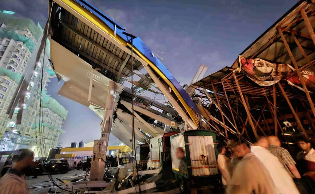 Mumbai Hoarding Collapse: Death Toll Rises To 14 - NKTV